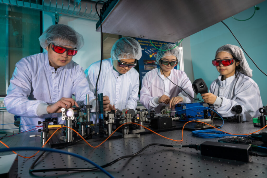 Spectrally Combining Lasers Could Unleash the Potential of Laser-Plasma Accelerators ...